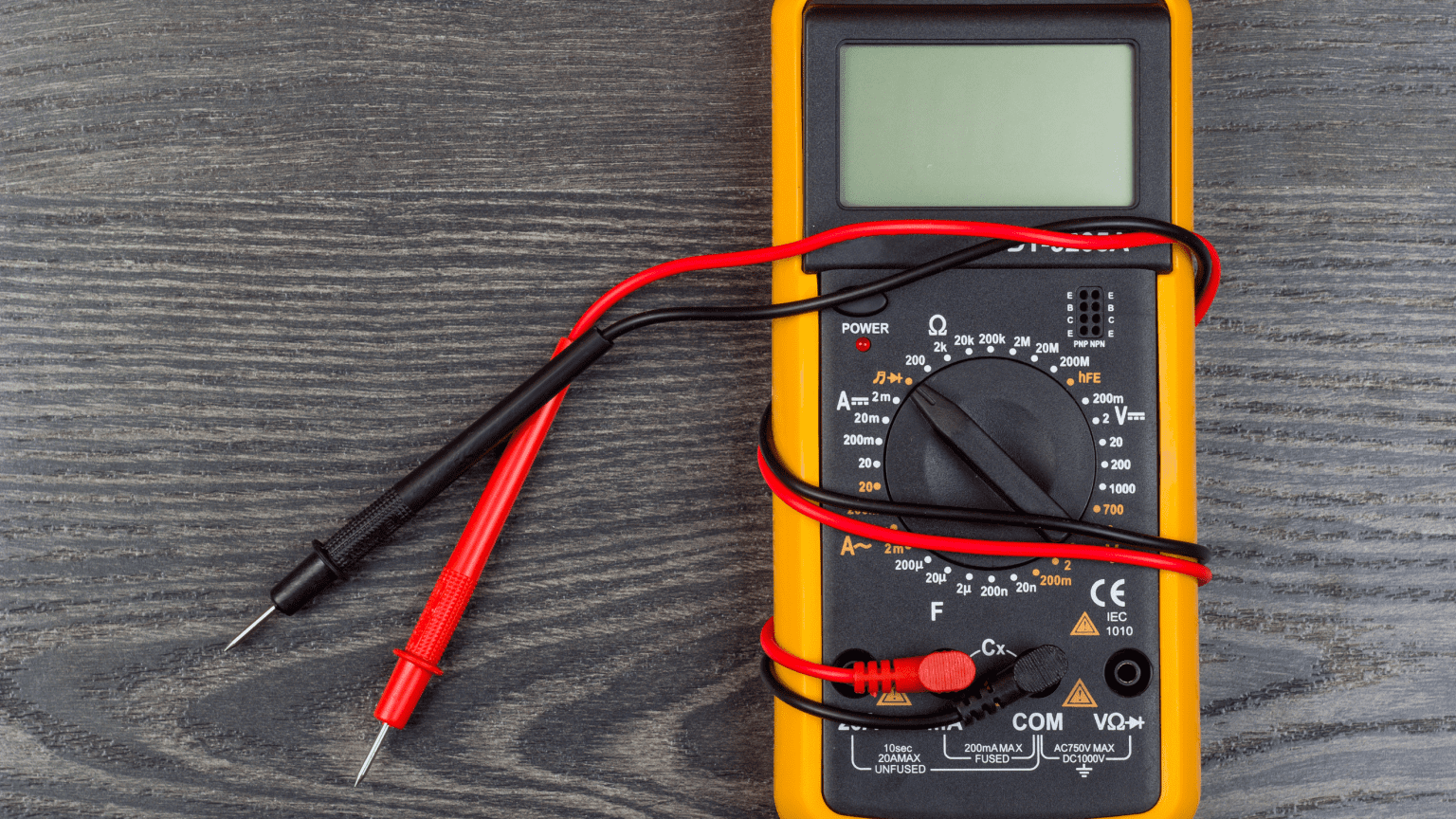 A Beginner's Guide to Using a Multimeter - Measure Gadget