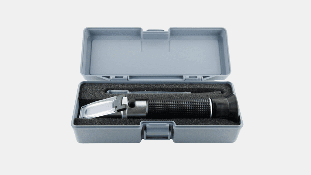 The Power of Refraction: Understanding Refractometers - Measure Gadget